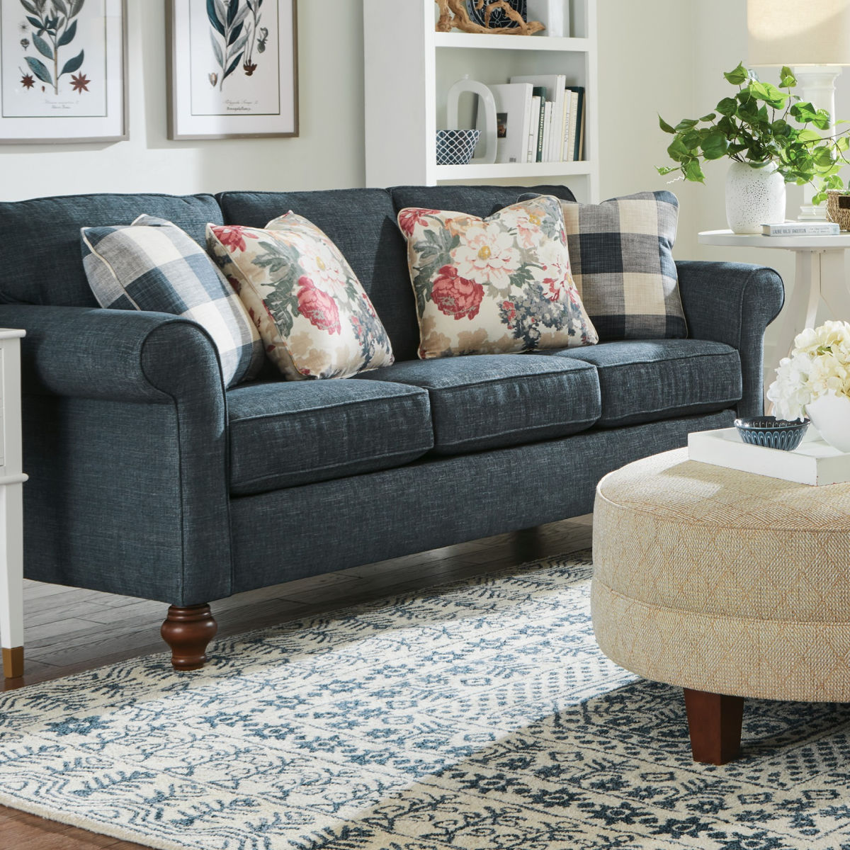 Lindsey Farm Sofa – Plantation Furniture